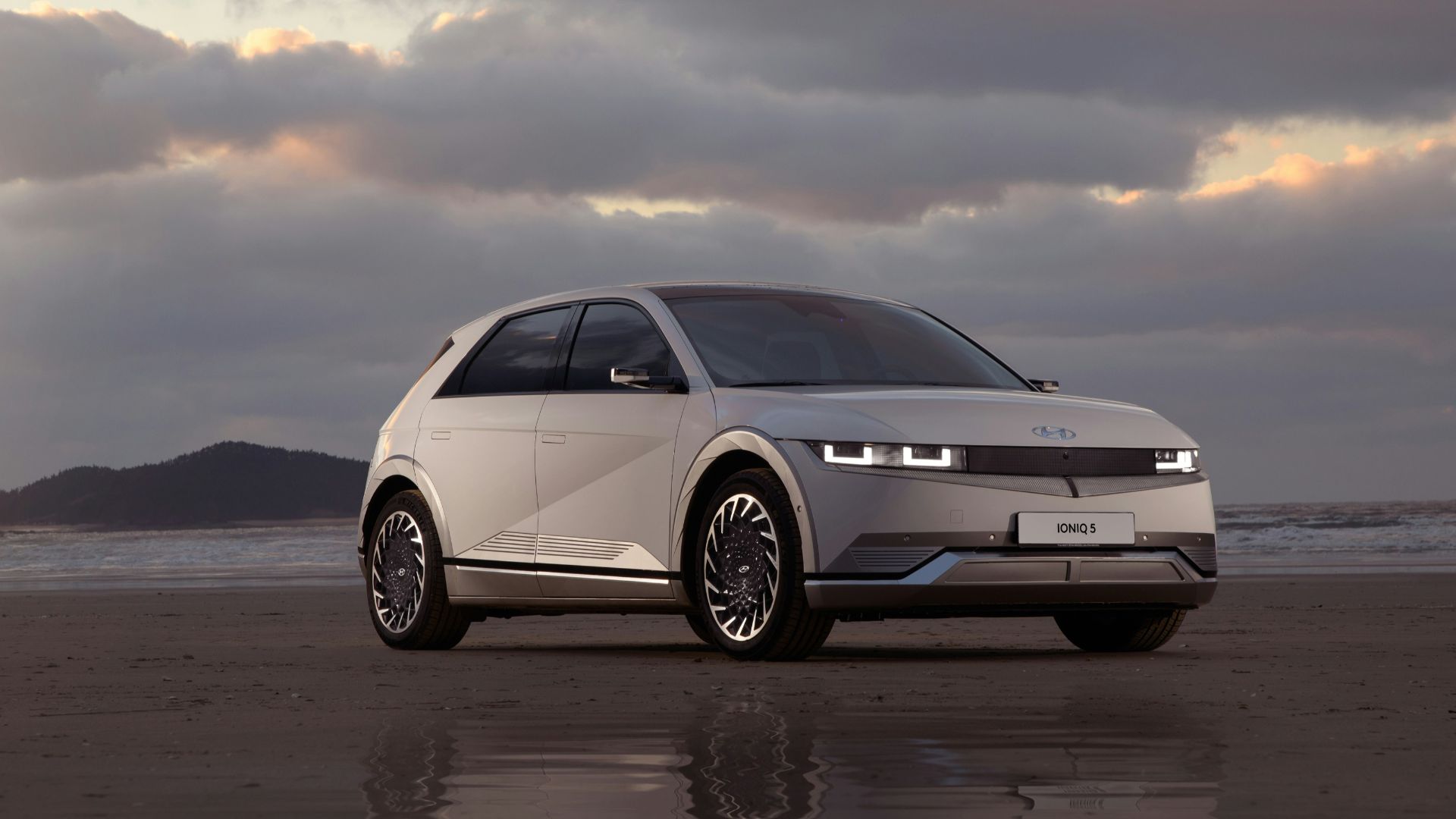 The 20 Most Iconic Cars Of The Last 100 Years - WealthyDriver