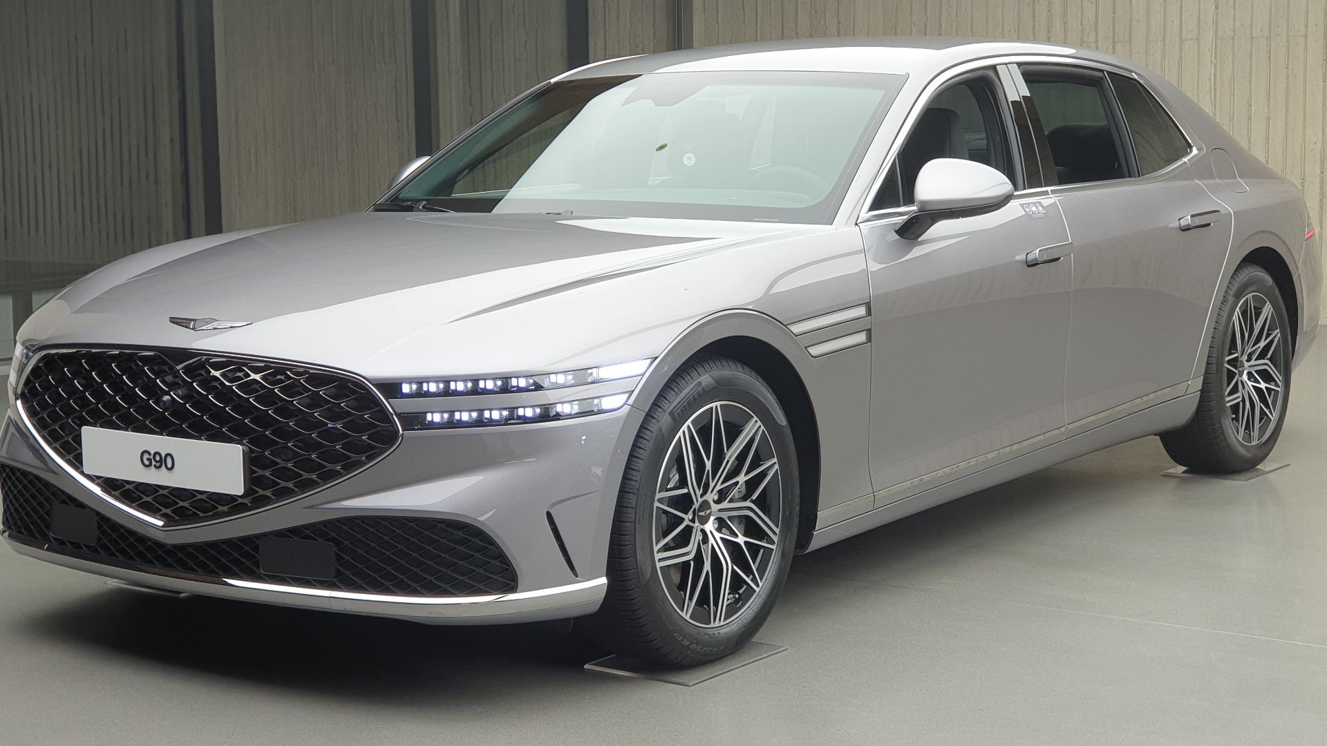 10 Cars With The Loudest Engines & 10 With The Quietest - WealthyDriver