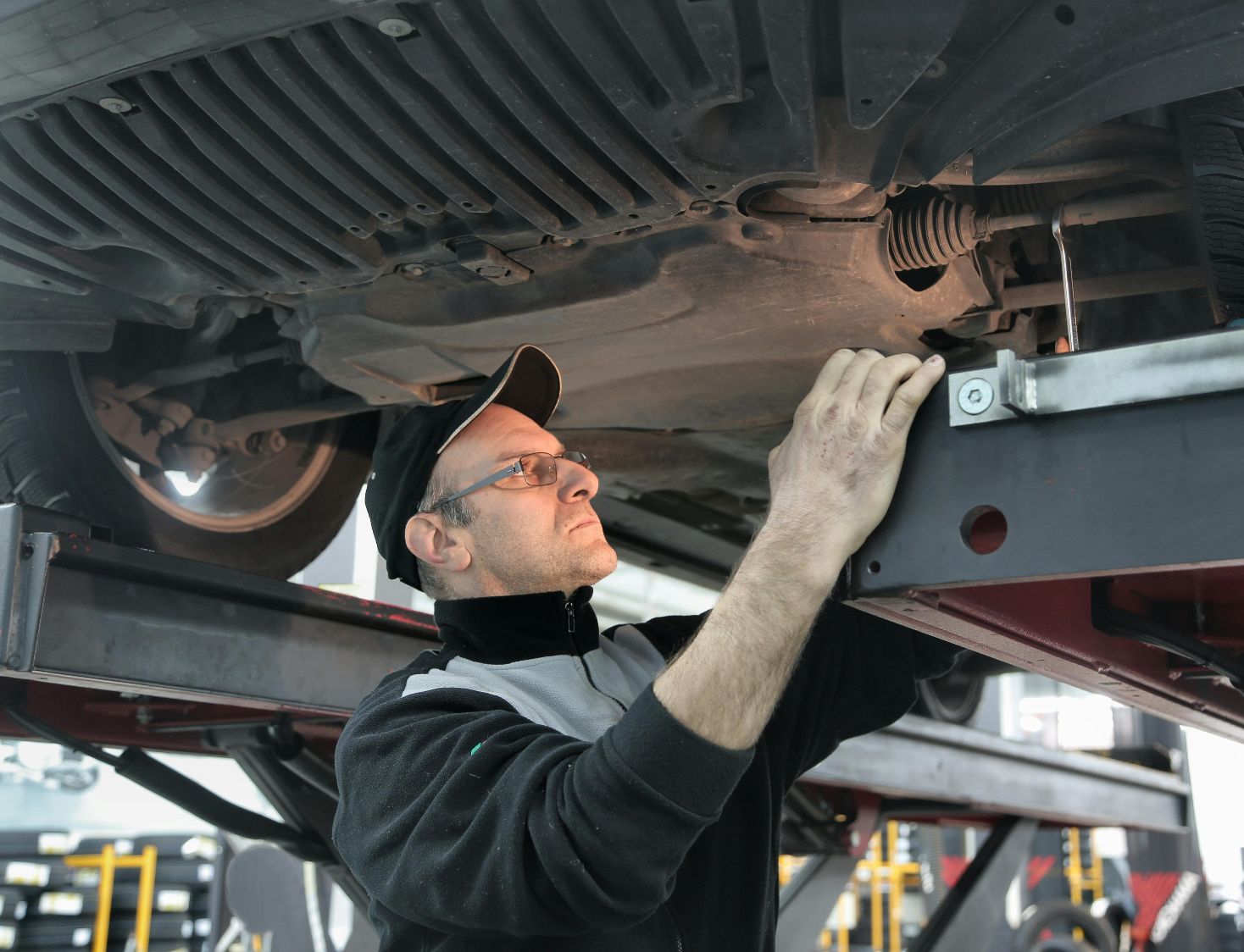 10 Signs Your Transmission Is Failing & 10 Things To Do About It ...